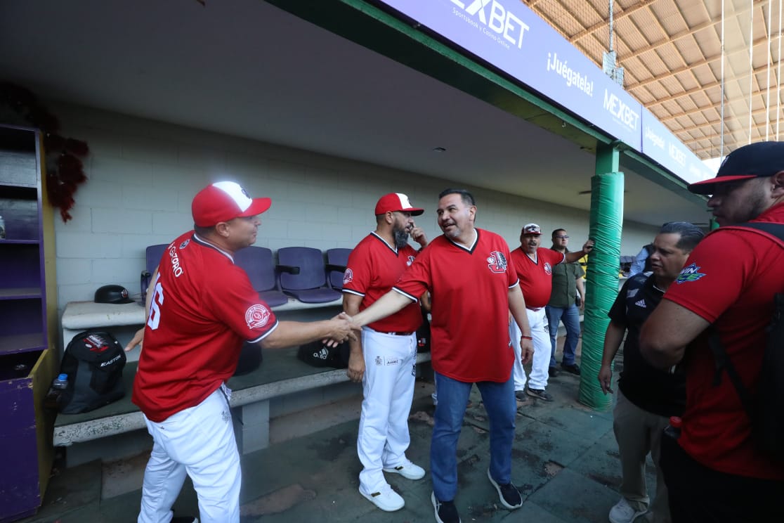 ¡Campeones por fin! Indios de Juárez levanta el trofeo de la Liga ...