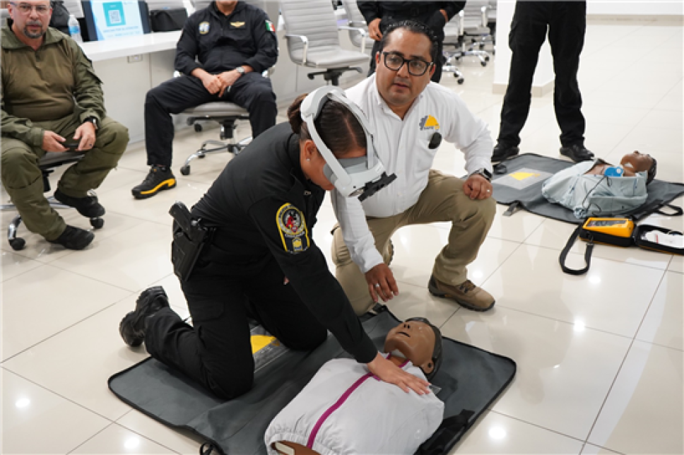 "Halcón 1" se capacitan en medicina de emergencia con realidad virtual. | La Voz de Chihuahua